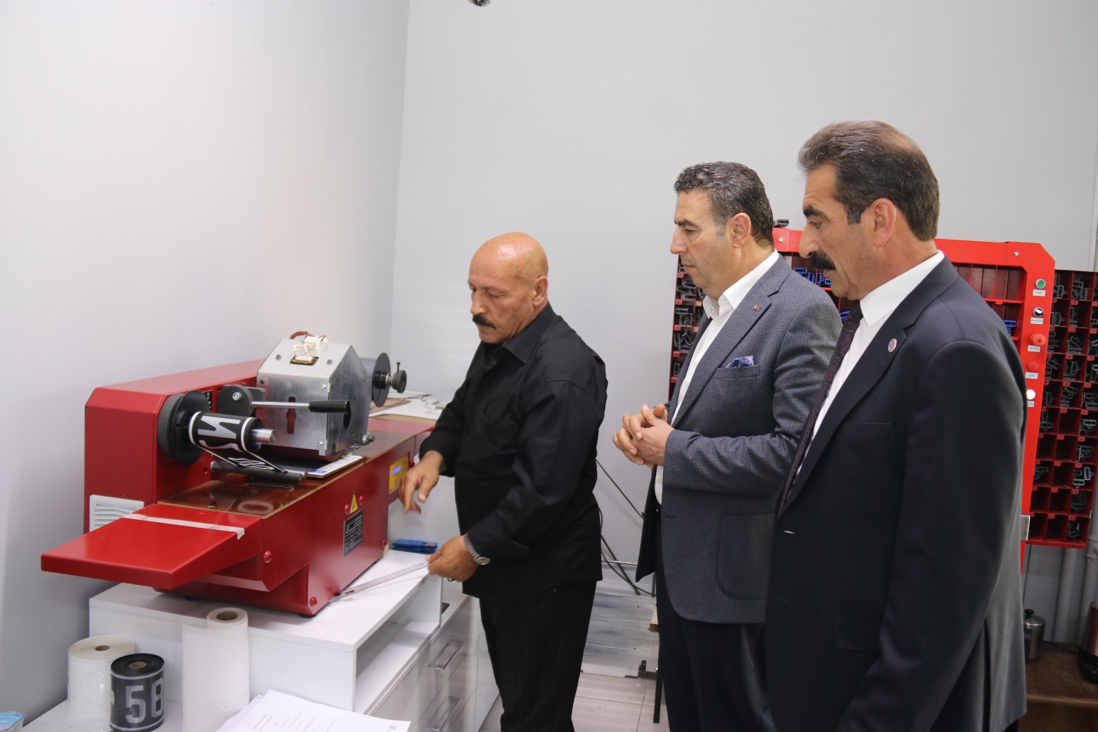 Sivas'ta Plaka Yapımında Teknolojik Dönüşüm: 1 Dakikada Plaka Hazır ...